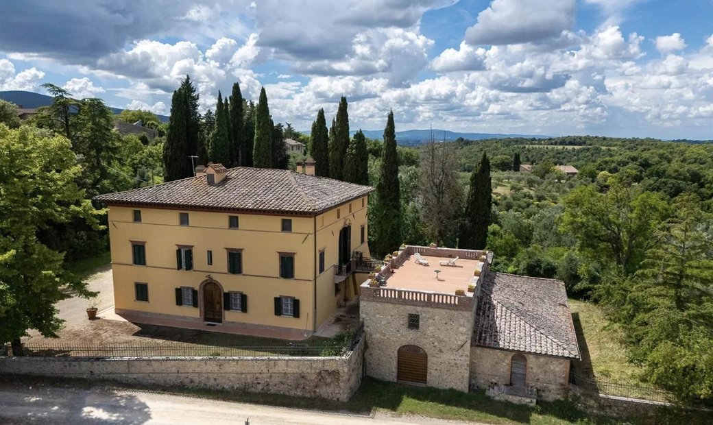 Historical Manor With Vineyards And Cellar, In Monteriggioni, Tuscany ...