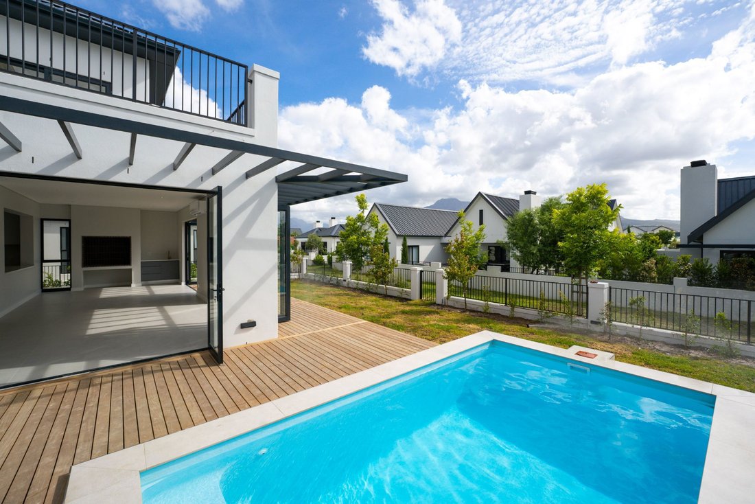 Luxurious In Val De Vie Winelands Lifestyle Estate, Western Cape, South ...