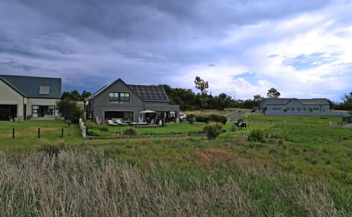 Luxury homes for sale in Free State, South Africa | JamesEdition