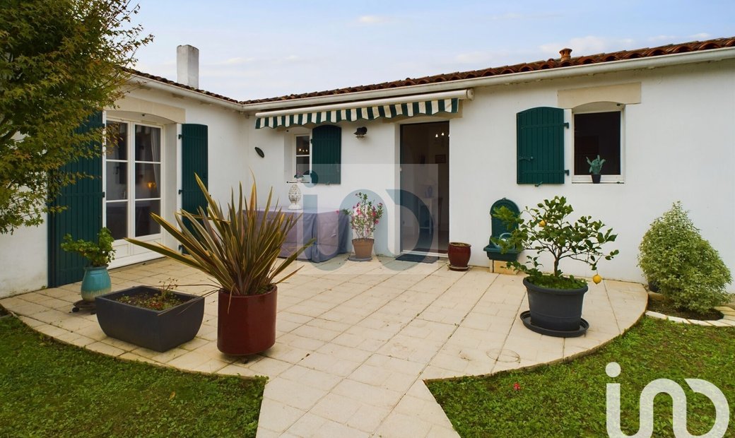 Vente Maison Traditionnelle 5 Pièces In Loix, Nouvelle Aquitaine ...