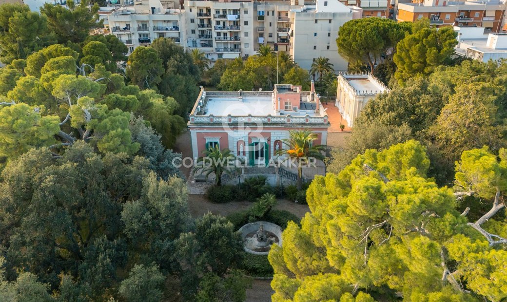 Historic Villa For Sale In Valenzano In Valenzano, Apulia, Italy For ...