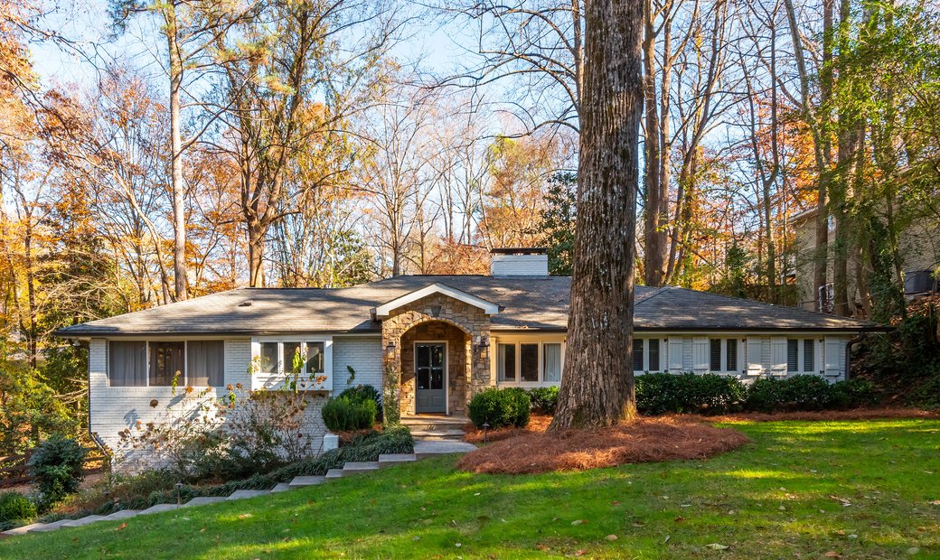 Beautifully Renovated Home In Perfect In Atlanta, Georgia, United ...