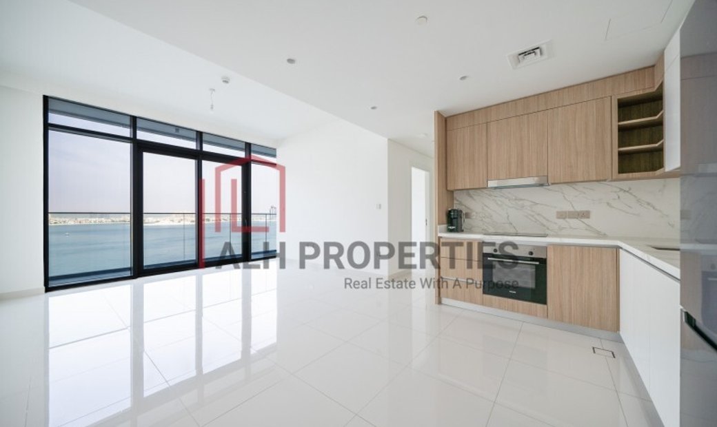 Spacious | Vacant | Full Sea In Emaar Beachfront, Dubai, United Arab ...