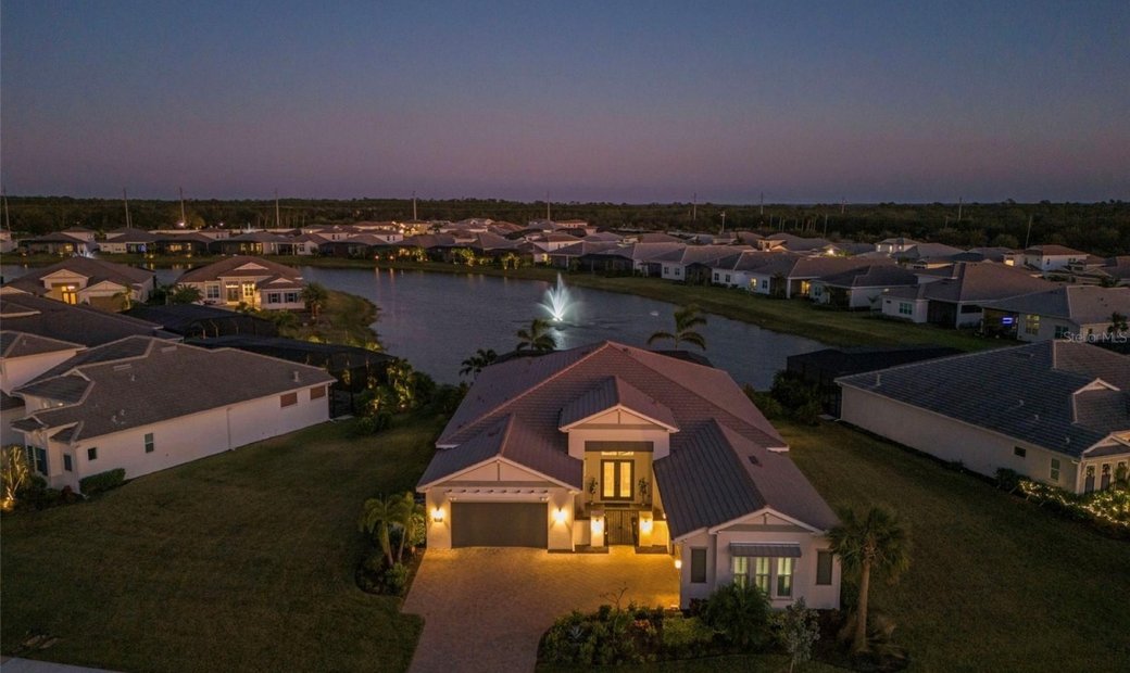 Luxurious Waterside Home In A Gated In Bradenton, Florida, United ...