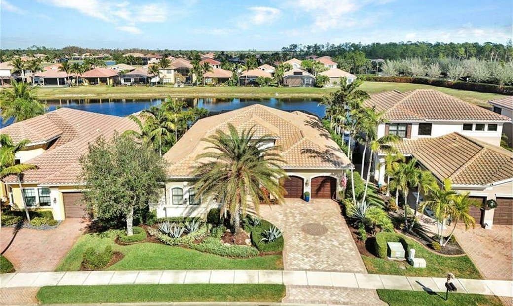 Stunning Home On A Premium Lakefront Lot In Naples, Florida, United ...