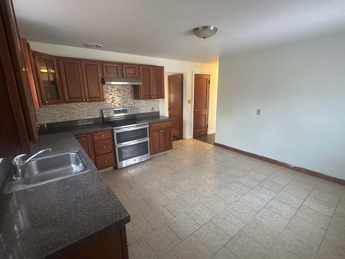 23 Rolling Ridge Road, Orange, Ct 06477 In Orange, Connecticut, United ...