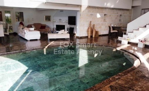 Luxe maisons avec piscine intérieure à vendre en Engomi, Nicosia ...