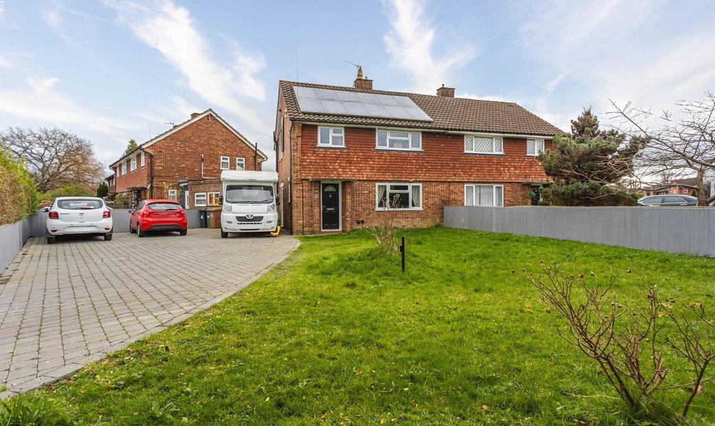 House Horley In Horley, England, United Kingdom For Sale (15048599)