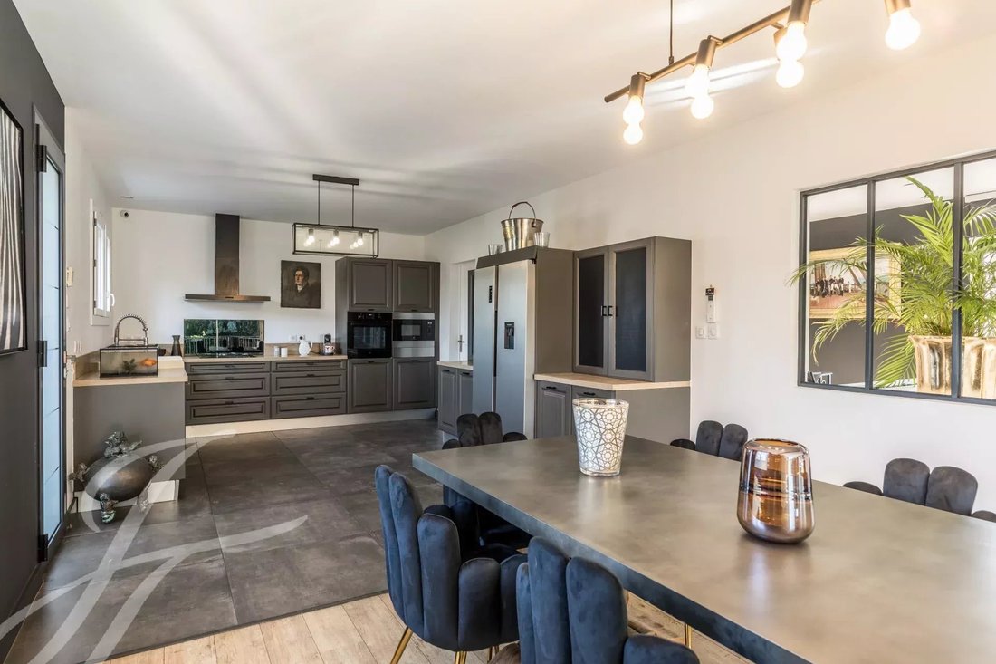 Exclusivity Mérignac Pellegrin In Bordeaux, Nouvelle Aquitaine, France ...