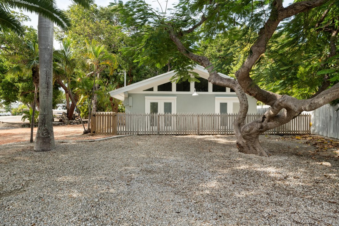273 Hibiscus Street, Plantation Key In Tavernier, Florida, United ...