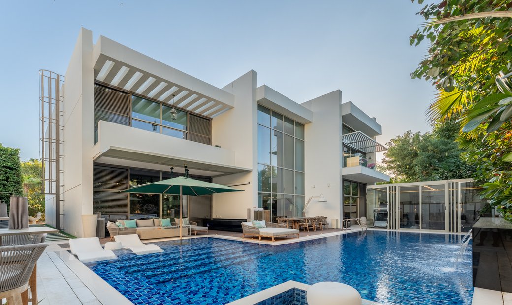 Rare District One Villa By The Lagoon In Dubai, Dubai, United Arab ...