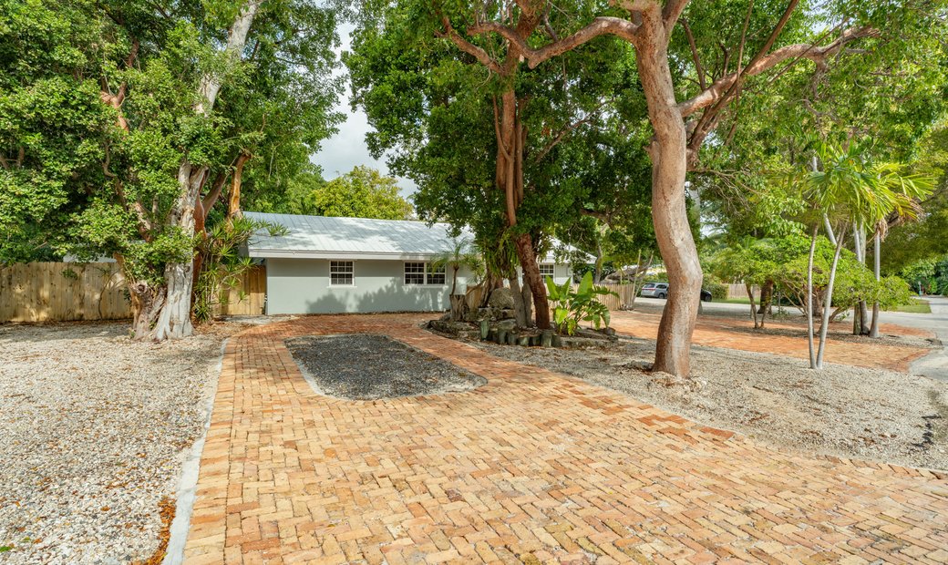273 Hibiscus Street, Plantation Key In Tavernier, Florida, United ...