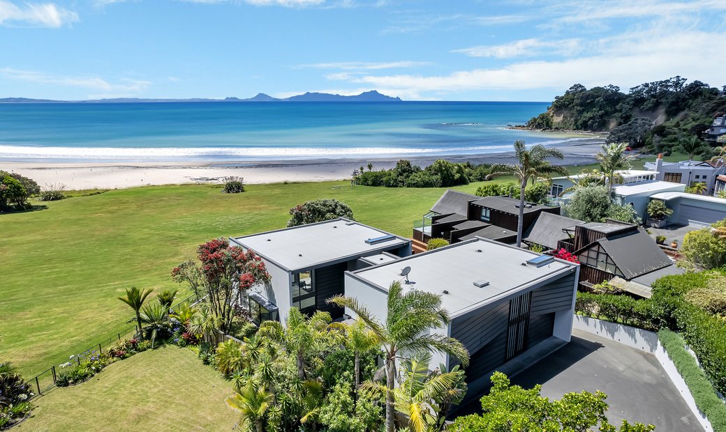 Contemporary Beachfront In Langs Beach, Northland, New Zealand For Sale ...