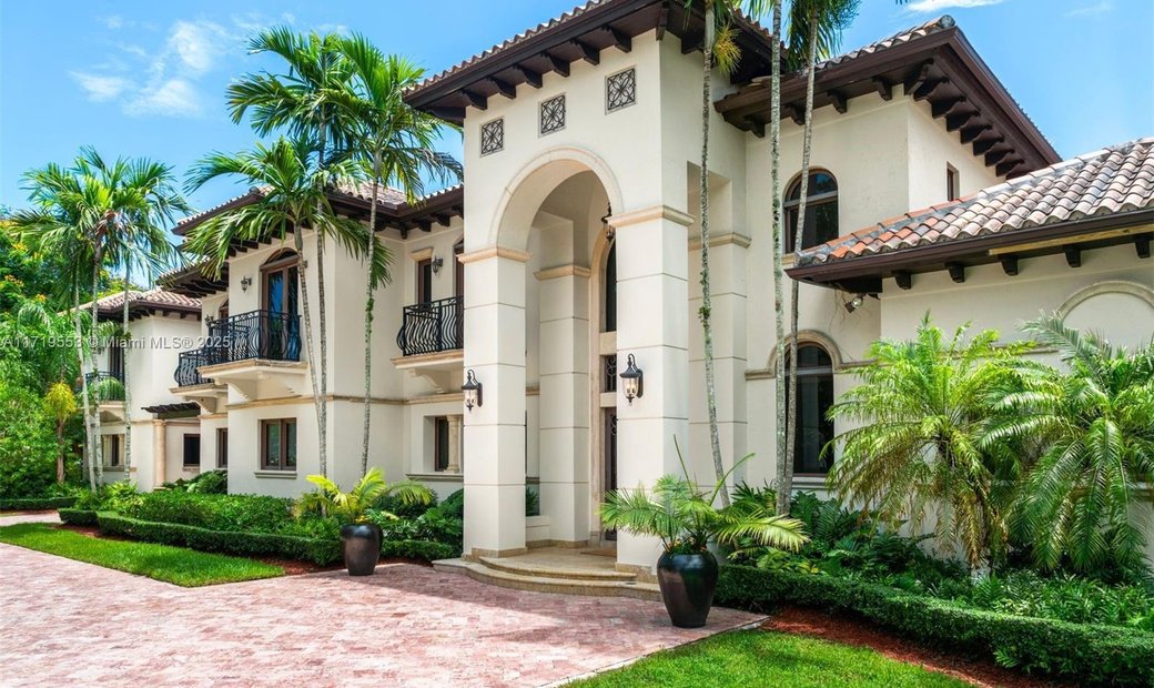 6 Bedrooms Single Family Detached In Coral Gables, Florida, United ...