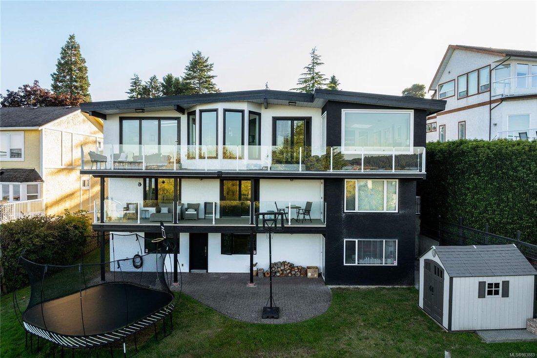 Stunning 4000 Sq Ft Residence With In Colwood, British Columbia, Canada ...
