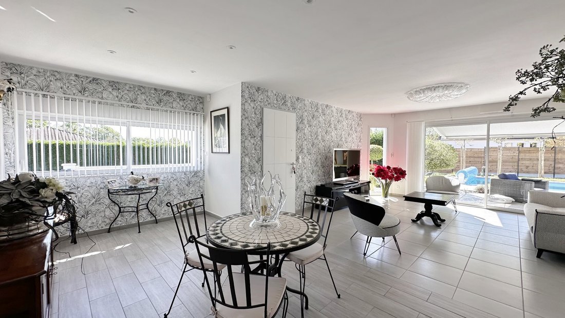 Proche Dax, Belle Contemporaine De Type 5 In Dax, Nouvelle Aquitaine ...