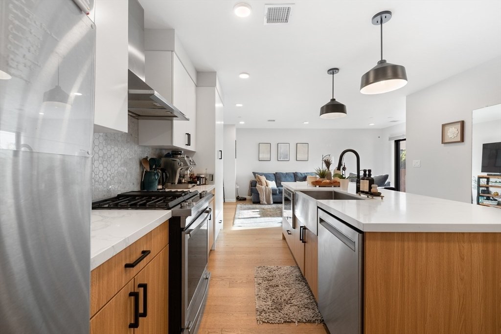 Condo Boston In Boston, Massachusetts, United States For Sale (15087833)