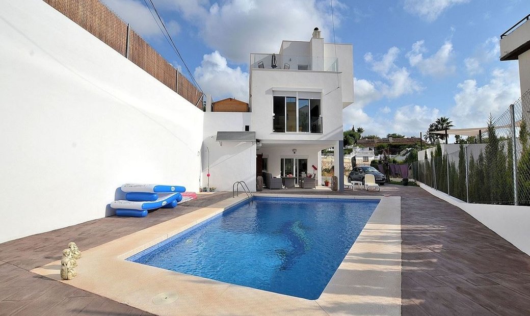 Fuengirola Villa In Fuengirola, Andalusia, Spain For Sale (15087249)