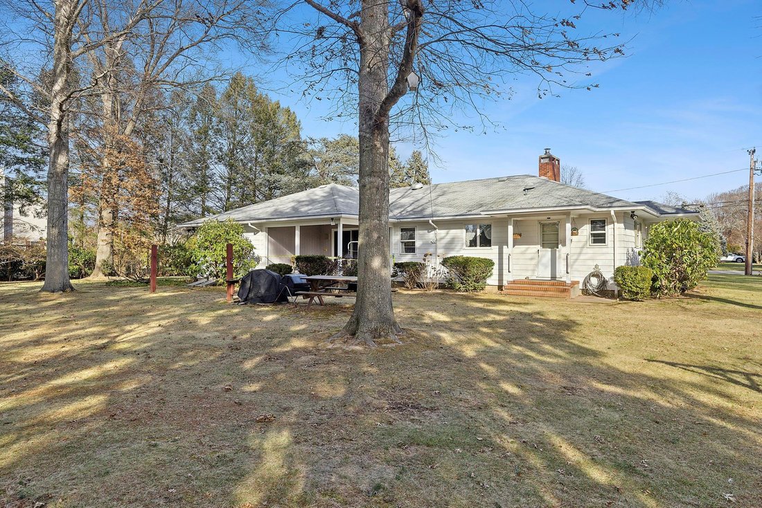 House Cutchogue In Cutchogue, New York, United States For Sale (15091237)