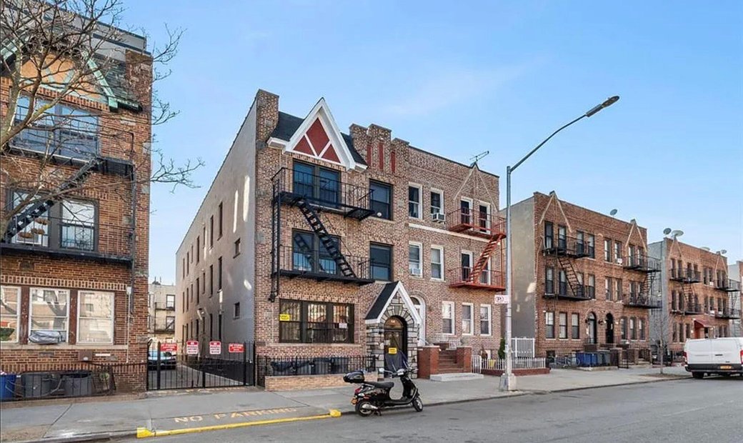 Fourplex In New York, New York, United States For Sale (15090379)