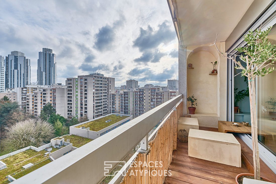 Apartment With Balcony On A High Floor And In Paris, île De France ...