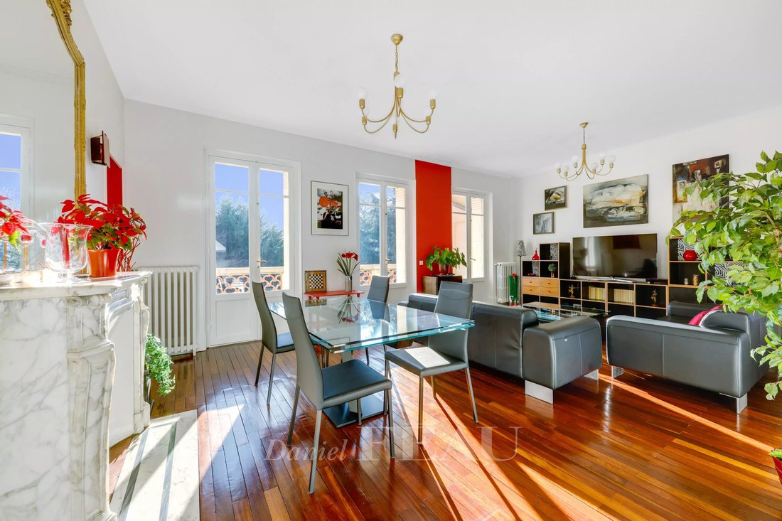 Saint Germain En Laye – A 3 Bed In Saint Germain En Laye, île De France ...