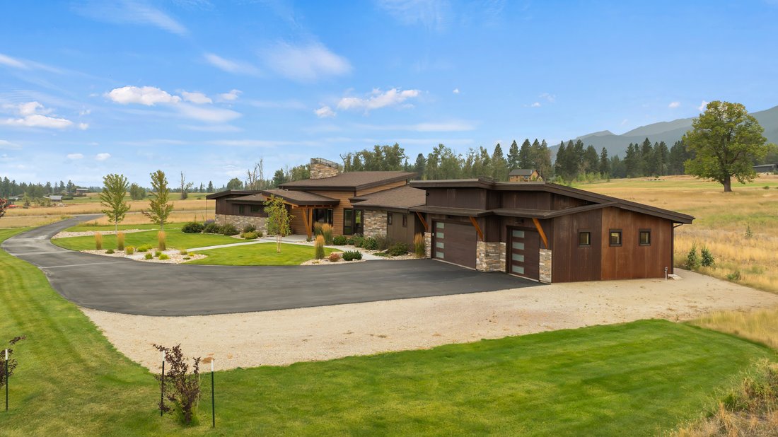 Modern Mountain Retreat With Stunning Views In Florence, Montana ...