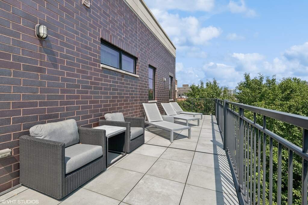 Extraordinary Full Floor Penthouse In In Chicago, Illinois, United ...