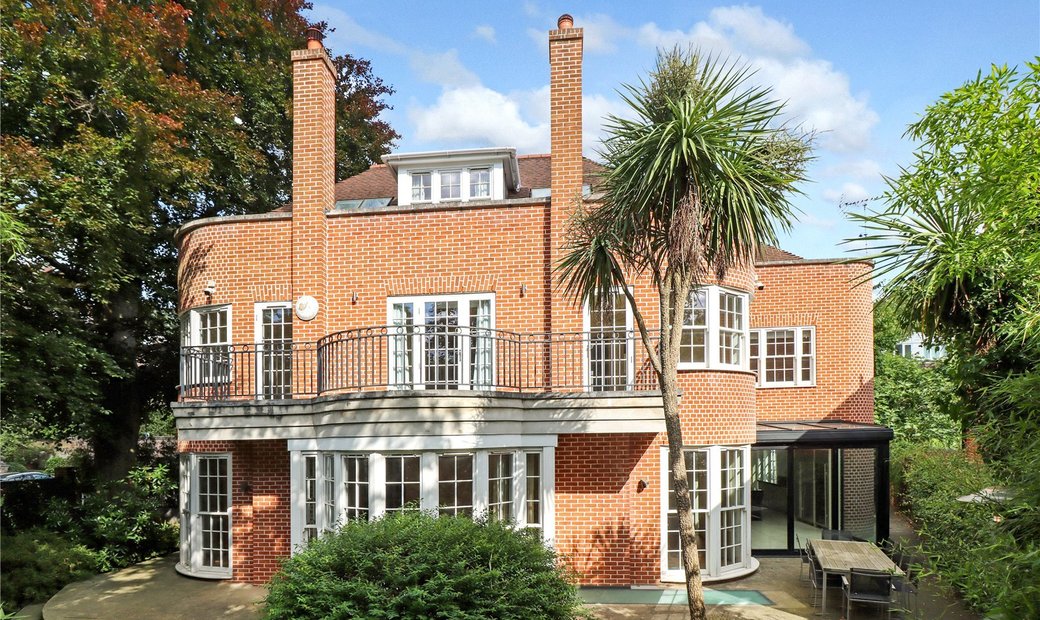 Netherhall Gardens, Hampstead, London In London, England, United ...