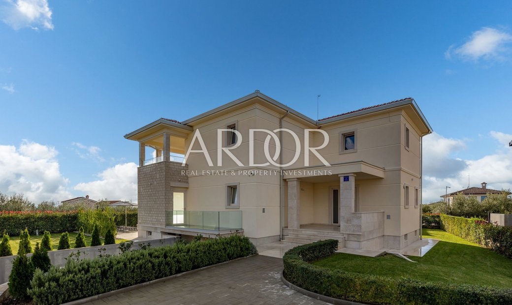 House Tar, Tar Vabriga, 420m2 In Rijeka, Primorje Gorski Kotar County ...