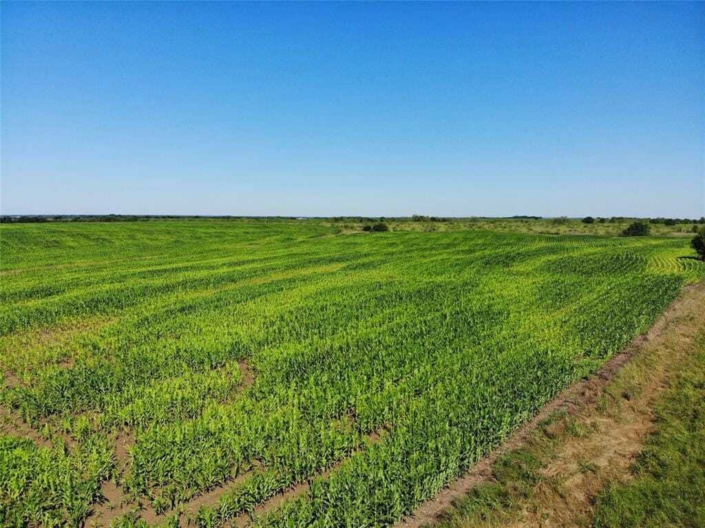 Expansive And Versatile Property In Mertens, Texas, United States For ...