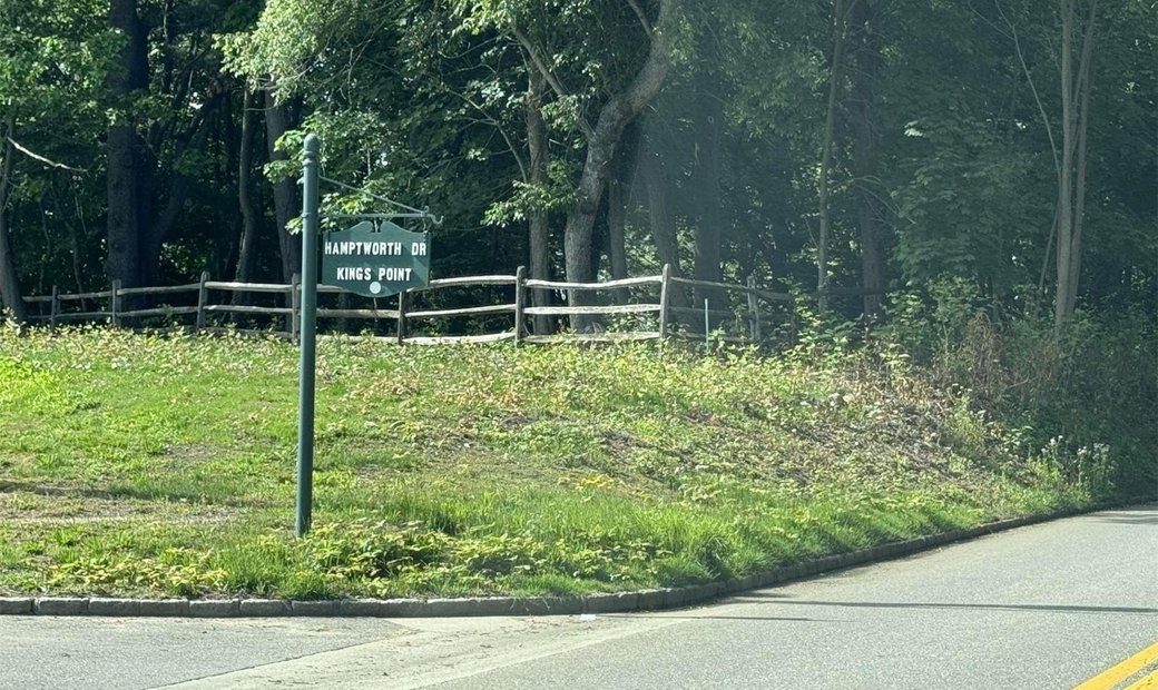 A Pristine Acre In Kings Point In Kings Point, New York, United States ...