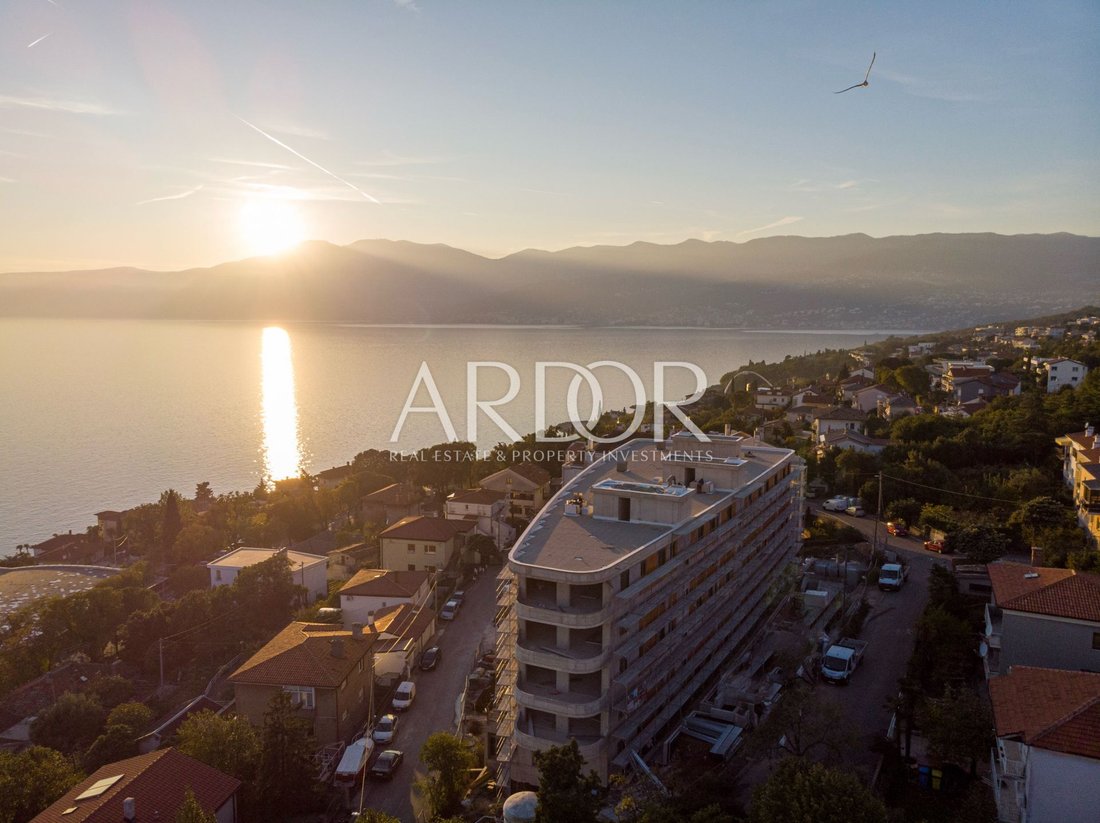 Apartment Kantrida, Rijeka, In Rijeka, Primorje Gorski Kotar County, Croatia For Sale (15102756)