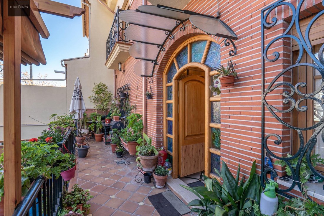 Granada House In Granada, Andalusia, Spain For Sale (15108566)