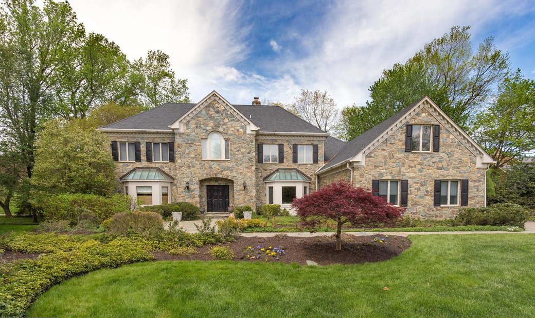 Manor Style Colonial Blending Elegance And In Mc Lean, Virginia, United ...