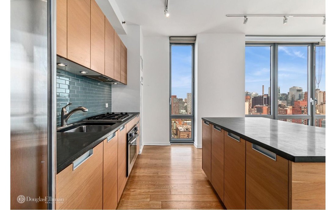 Condo New York In New York City, Ny, United States For Sale (15117502)