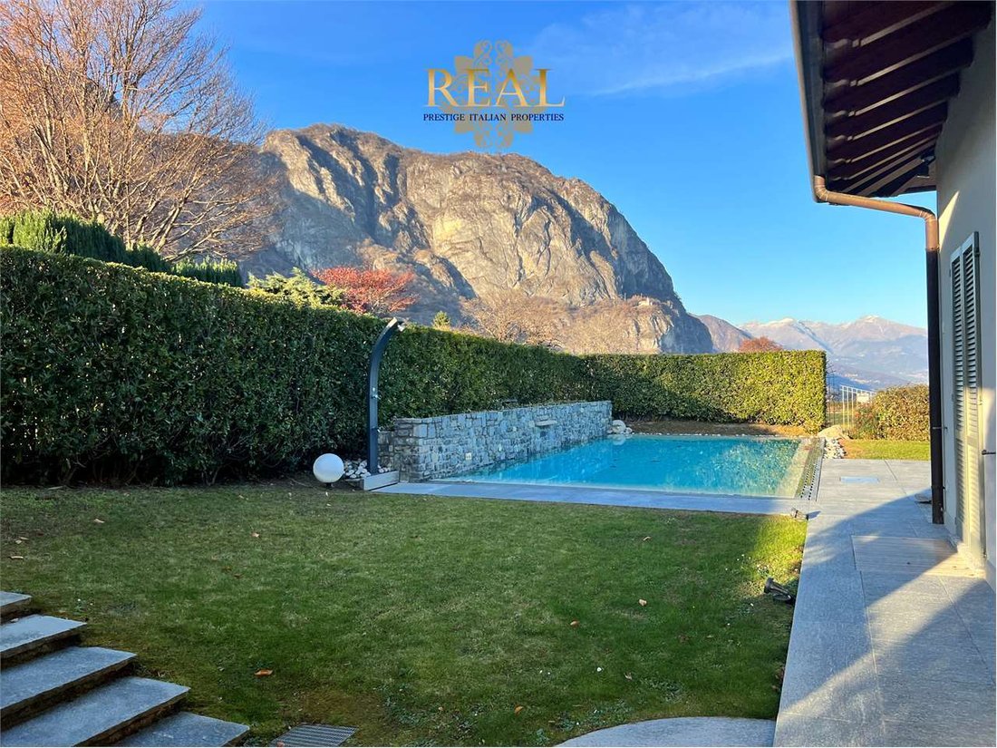 Lussuosa Villa Con Viste Mozzafiato Sul Lago Dans Griante, Lombardie ...