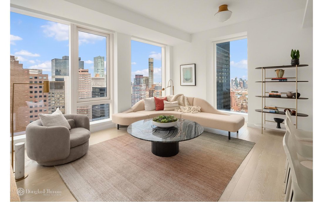 Condo New York In New York, New York, United States For Sale (15121842)