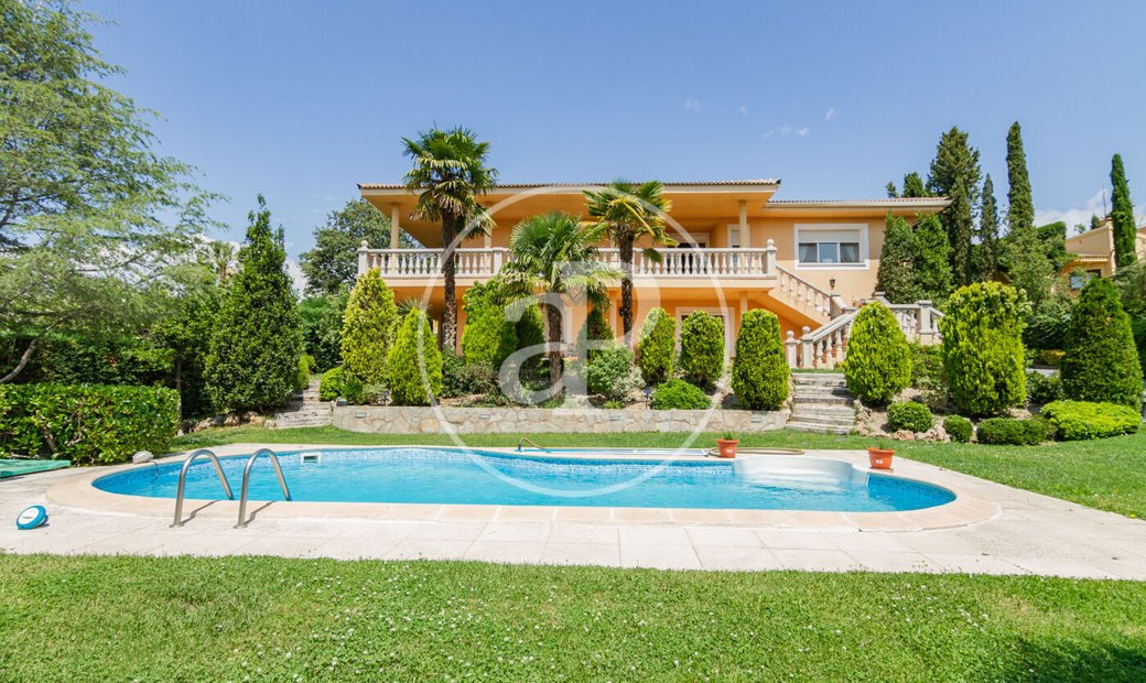 Algete Villa In Algete, Community Of Madrid, Spain For Sale (15122232)