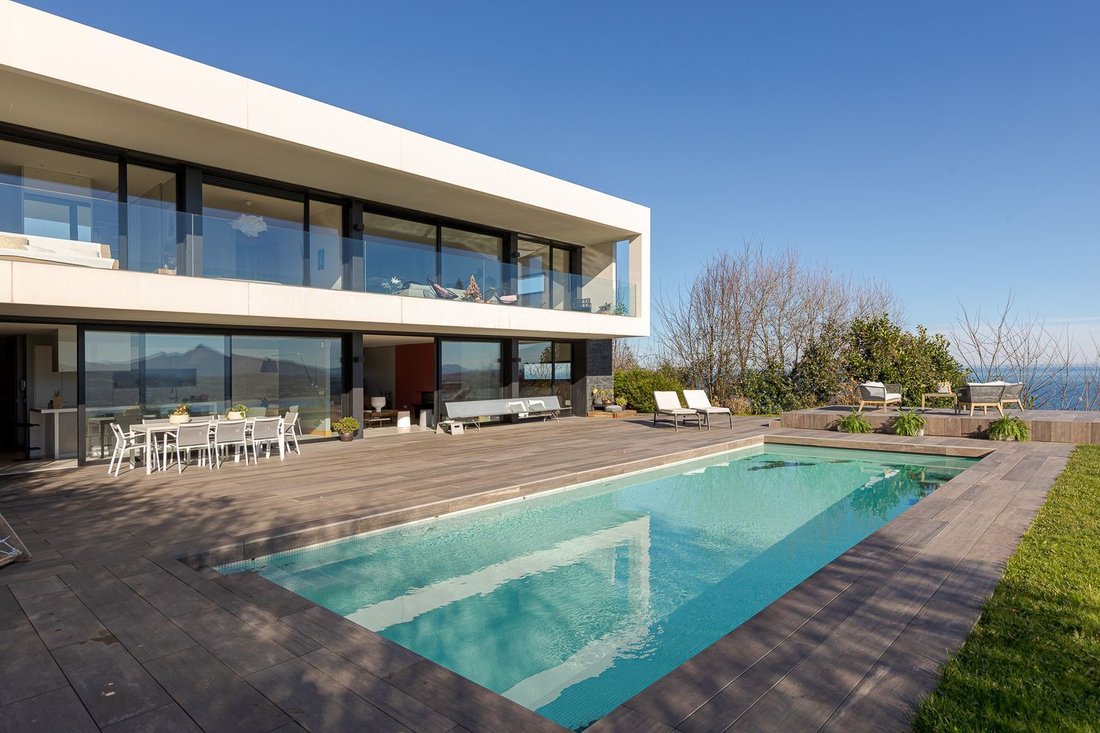 Hondarribia Villa In Hondarribia, Basque Country, Spain For Sale (15040399)