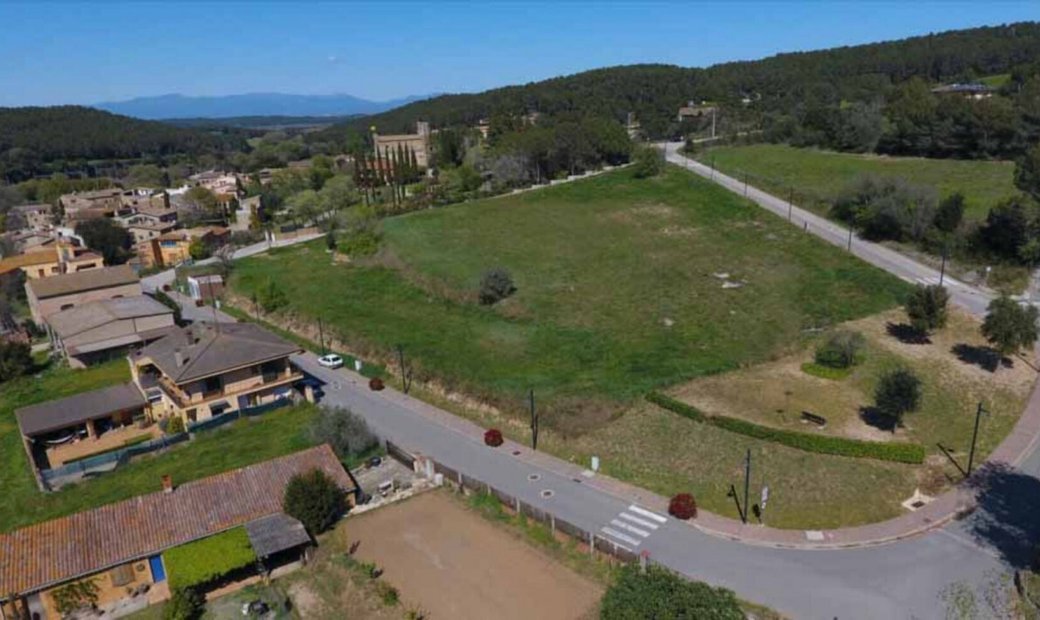 Spectacular Large And Buildable Finca In The In Camallera, Catalonia ...