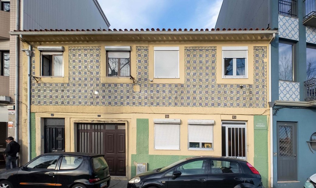 House With Fantastic Views Over The Douro River In Porto, Portugal For ...