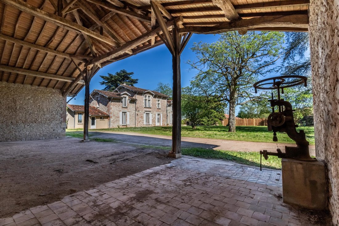 Villeneuve Sur Lot House In Villeneuve Sur Lot, Nouvelle Aquitaine ...