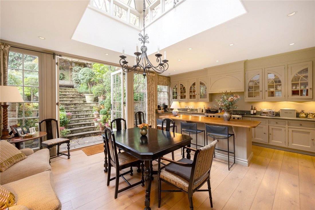 The Mount, London In London, England, United Kingdom For Sale (15130047)