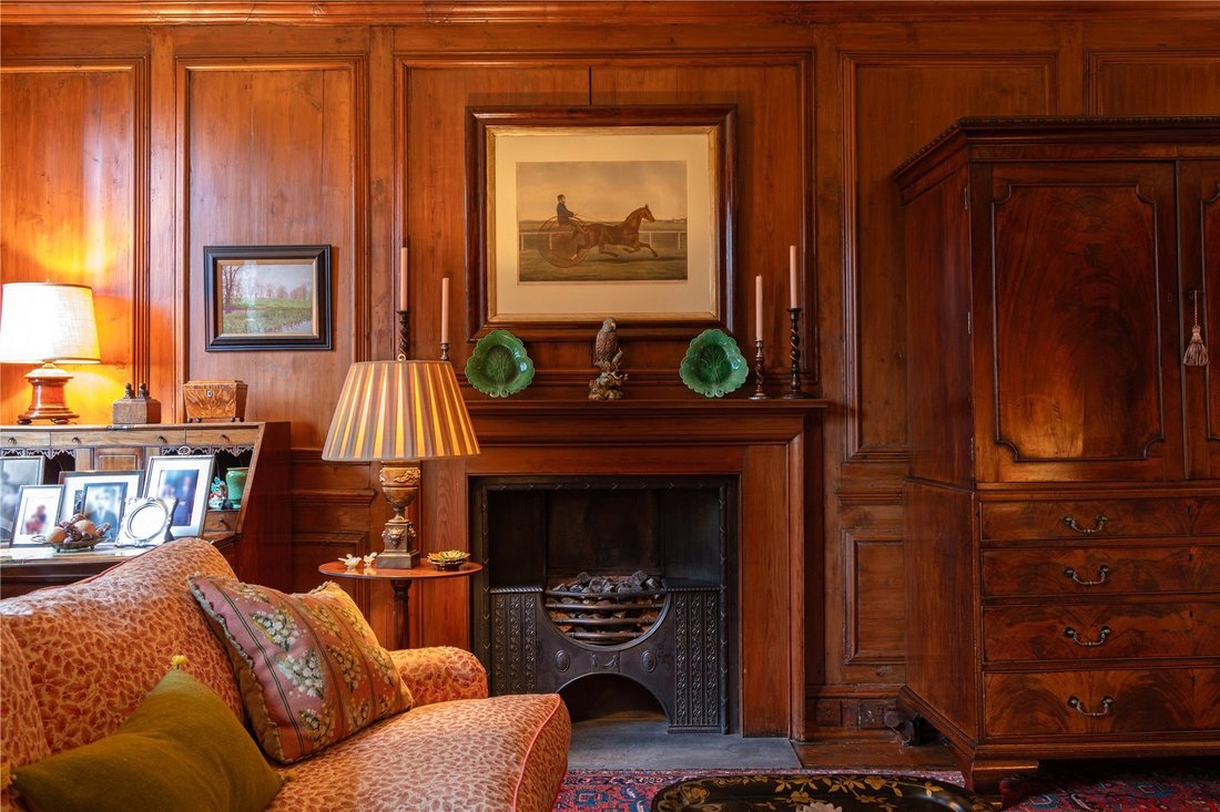 The Mount, London In London, England, United Kingdom For Sale (15130047)