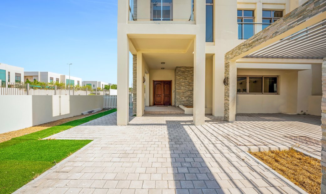 Corner Unit | Large Plot | All Beds Ensuite In Dubai, United Arab ...