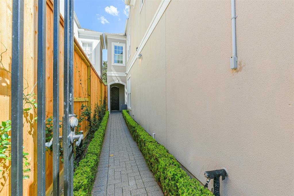 Townhouse Houston In Houston, Texas, United States For Sale (15139126)