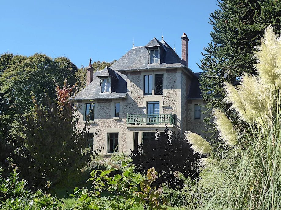 Creuse : Manor 550m2 In Vallière, Nouvelle Aquitaine, France For Sale ...