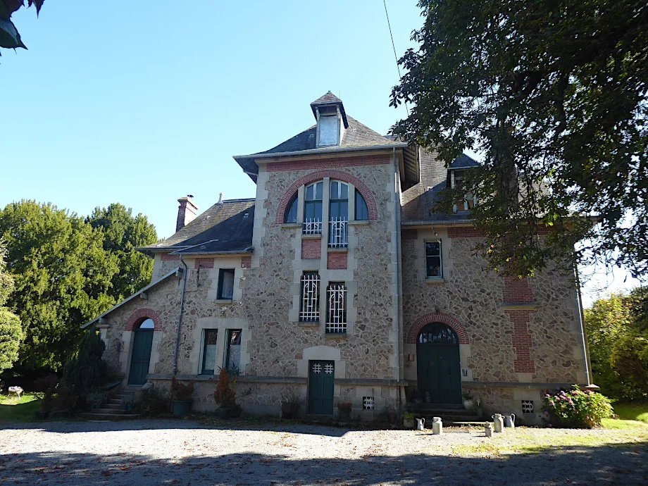 Creuse : Manor 550m2 In Vallière, Nouvelle Aquitaine, France For Sale ...