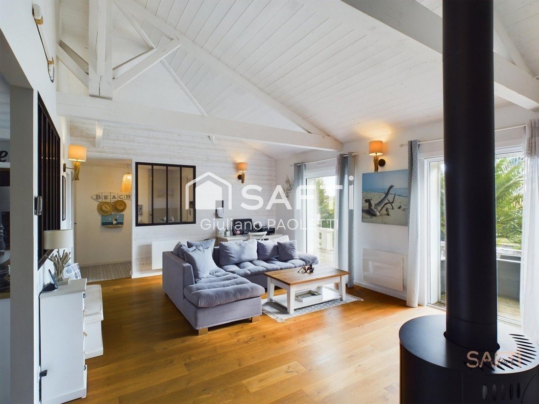 Maison 7 Pièces De 175 M² In Charron, Nouvelle Aquitaine, France For ...